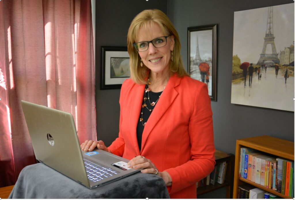 Thriving in an Online Environment - Dr. Holly Speaks, PhD, LLC